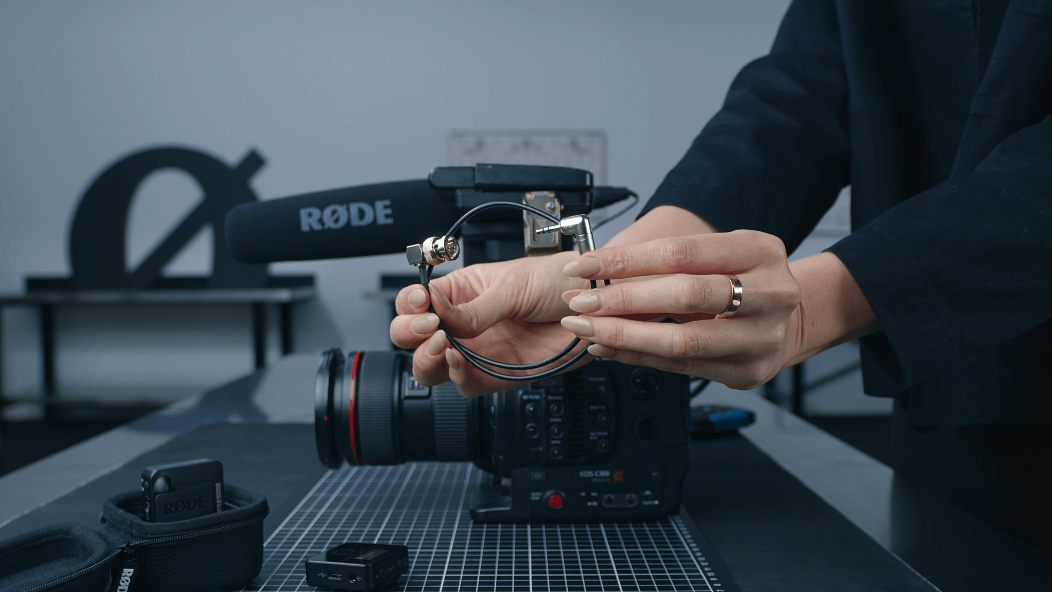 Using Timecode on the Canon C300 Mark II With Wireless PRO | RØDE (MT)