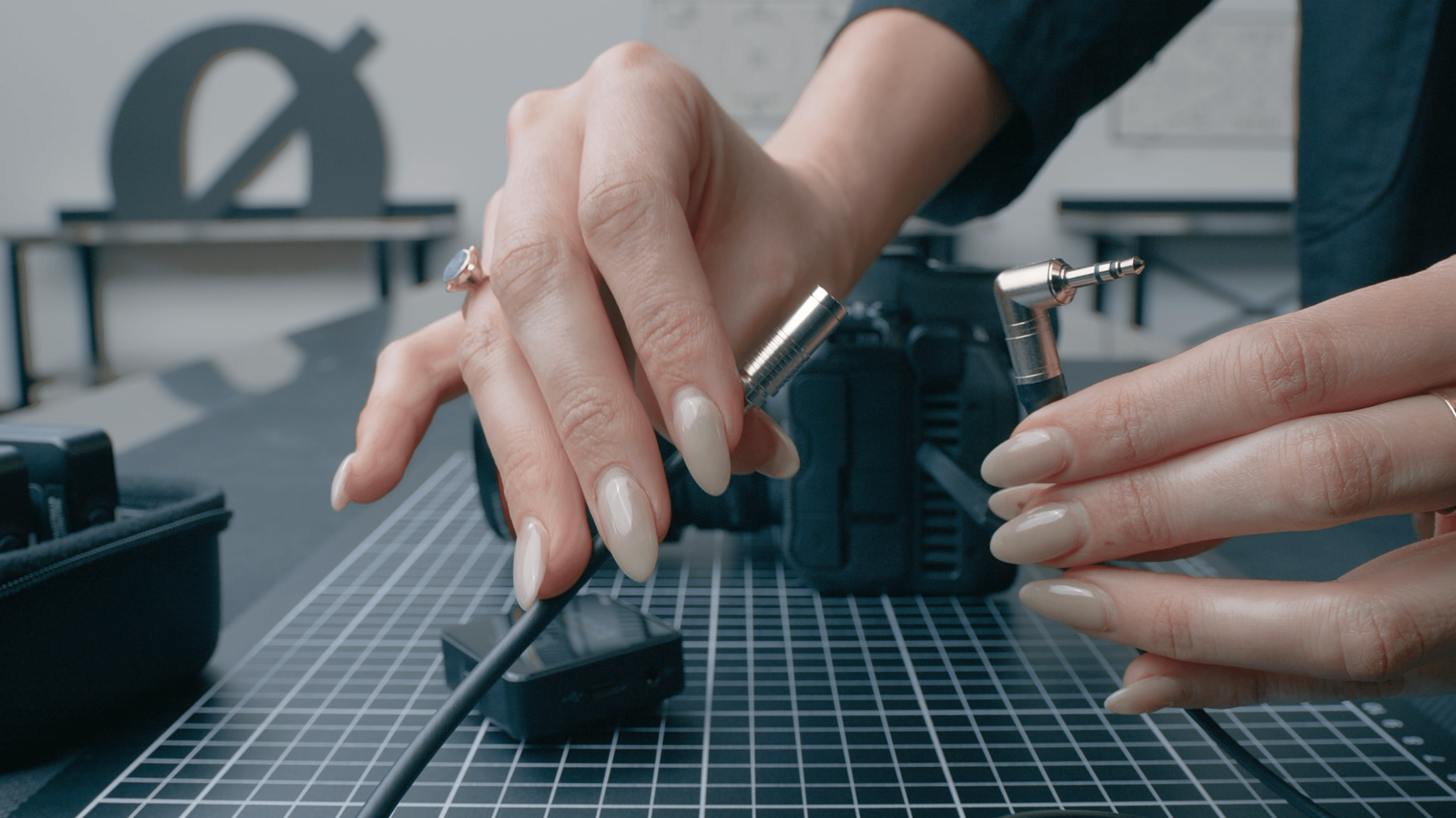 Using Timecode on the Canon EOS R5C With Wireless PRO | RØDE (CA)